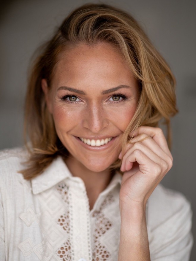 SHOWCAST Model Agency [Women - Female Models]