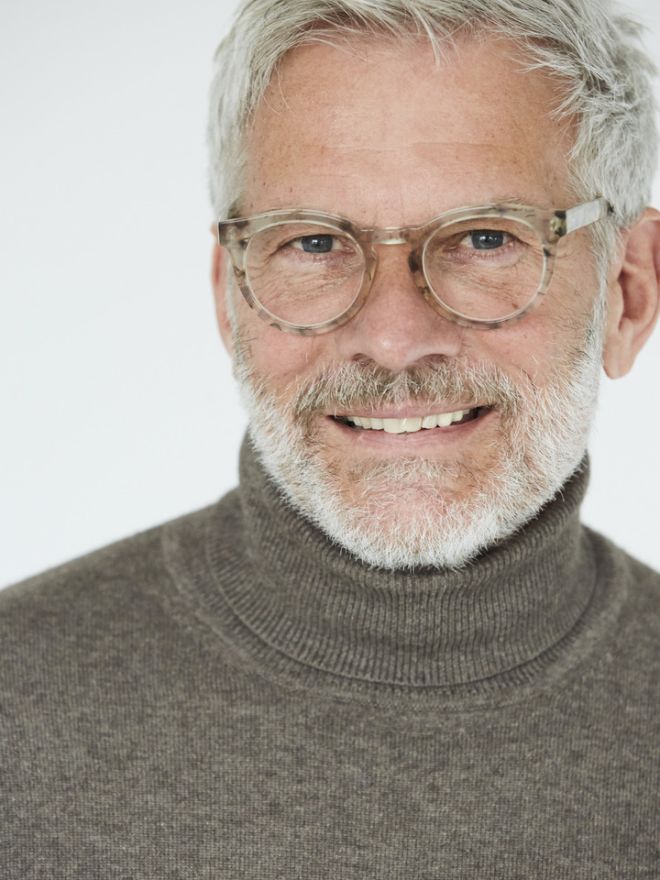 SHOWCAST Model Agency [Silver Models]