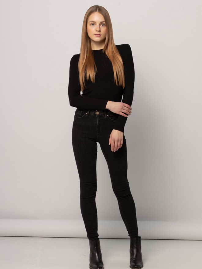 SHOWCAST Model Agency [Women - Female Models]